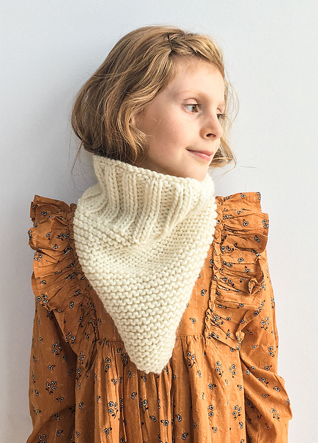 Ravelry: Mini Snoody pattern by we are knitters