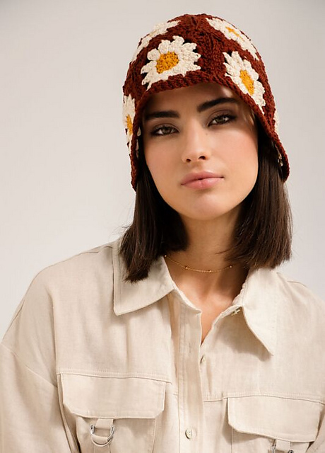 Ravelry: Broadway hat pattern by we are knitters