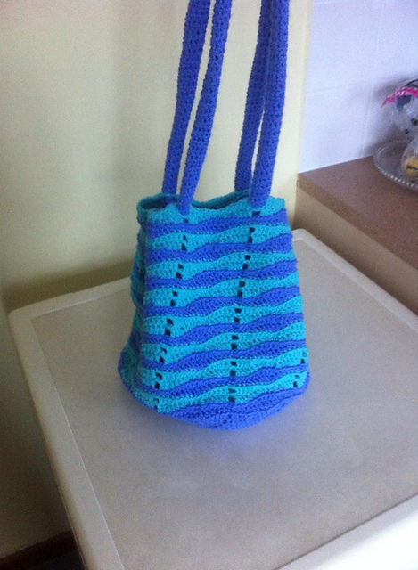 Ravelry: The Mystery Wavy Tote pattern by Sue Cuthbert