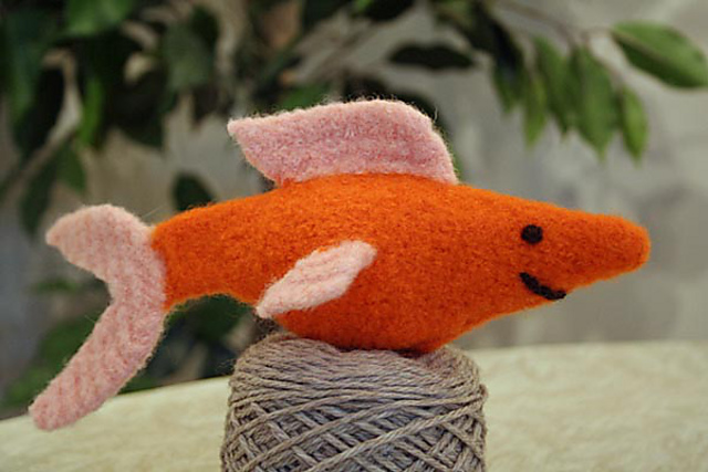 Ravelry: Goldfish Wanda pattern by Wendy D. Johnson