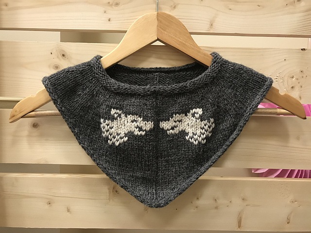 Ravelry: King-in-da-Norf Mantle pattern by Jacqui Valdez
