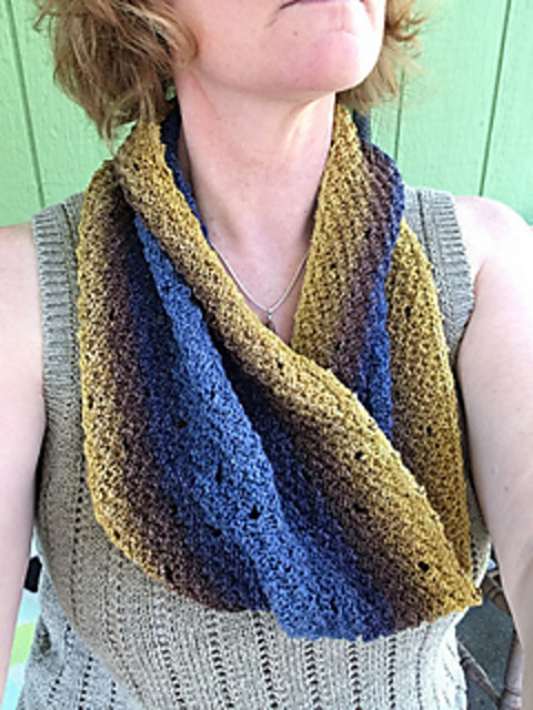 Ravelry: Thank You Lucy Cowl pattern by Carroll Wall