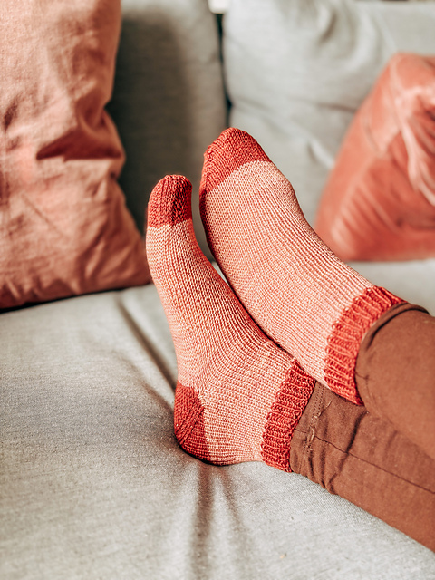 Ravelry: Crayon Socks pattern by Izabela Grzybek