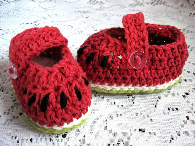 Ravelry: wiLDaBoUtCoLoR's bABy wATeRMeLOn ShOEs