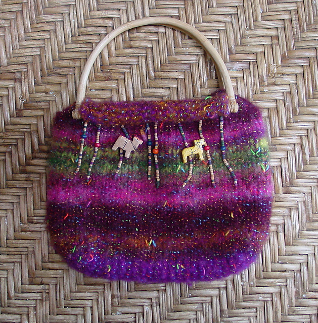 Ravelry: Kujaku Bag pattern by Kennita Tully
