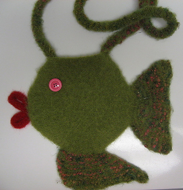 Ravelry: Fish Lips Purse pattern by Vicki Square