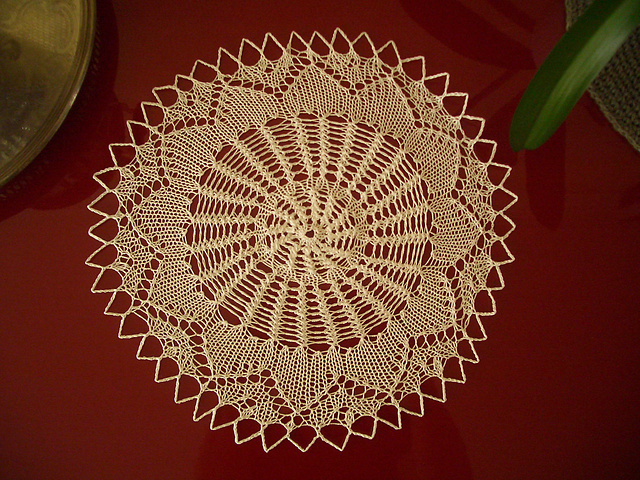 Ravelry: Round Mat pattern by Coats Design Team