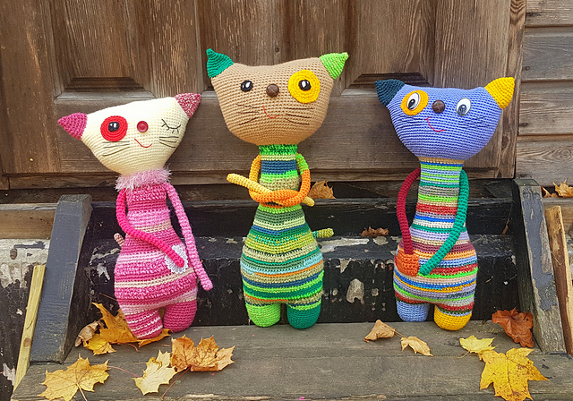 Ravelry: Scrap yarn cat pattern by Violeta V.P.