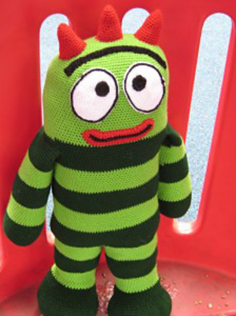 Ravelry: Brobee Crochet Pattern pattern by Wendy Smalley