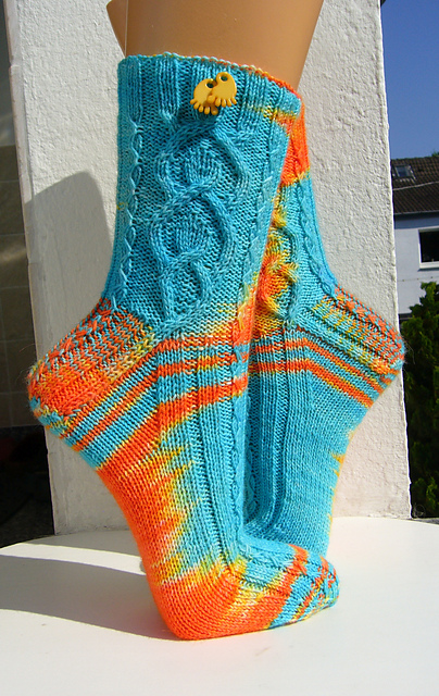 Ravelry: Maifeuer pattern by Micha Klein