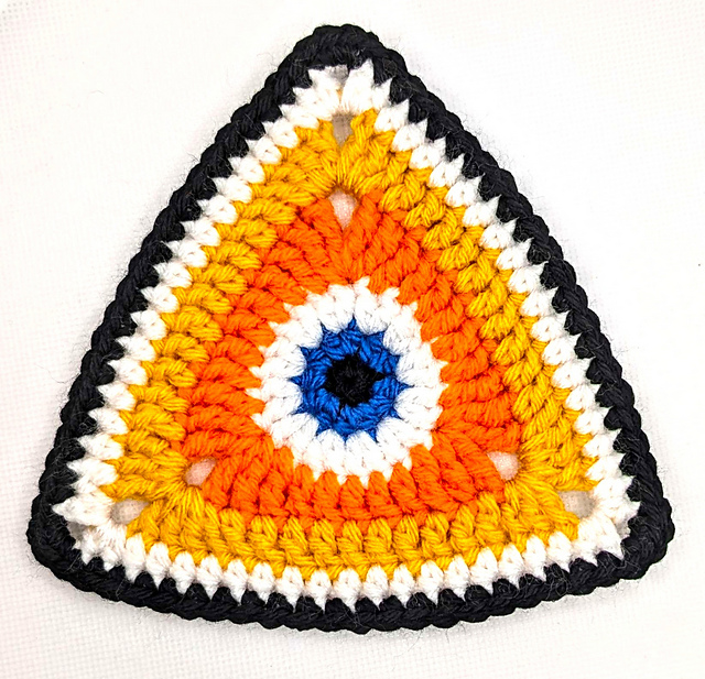 Ravelry: Circumscribed Granny Triangle pattern by Christine Anne Melvin