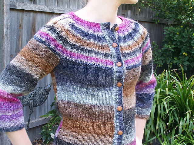 Ravelry: Design 06 pattern by Jenny Watson