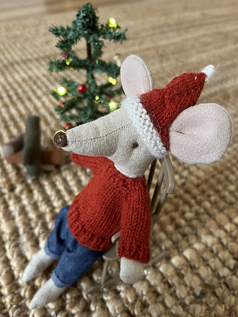 Ravelry: Maileg Christmas Hat pattern by Jana Stavjanova