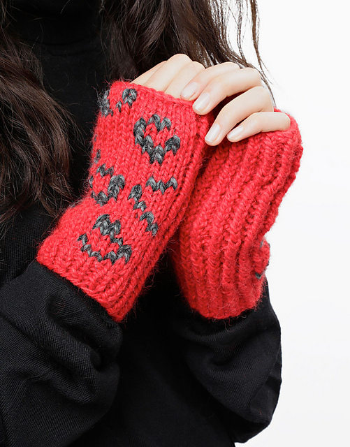 Ravelry: Def Leopard Mitts pattern by Wool and the Gang