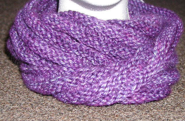 Ravelry: Llama Glow Moebius Cowl pattern by Myra Rubin