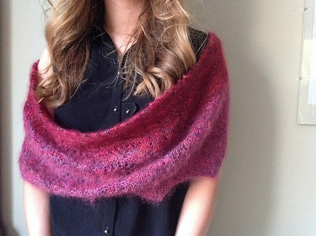 Ravelry: Lace and picot shawlette pattern by Sarah Hazell