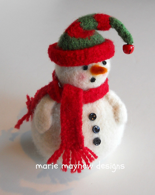 Ravelry: Roly-Poly Snowman pattern by Marie Mayhew