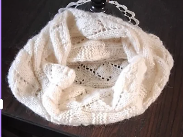 Ravelry: November Cowl pattern by Carolyn Bremner