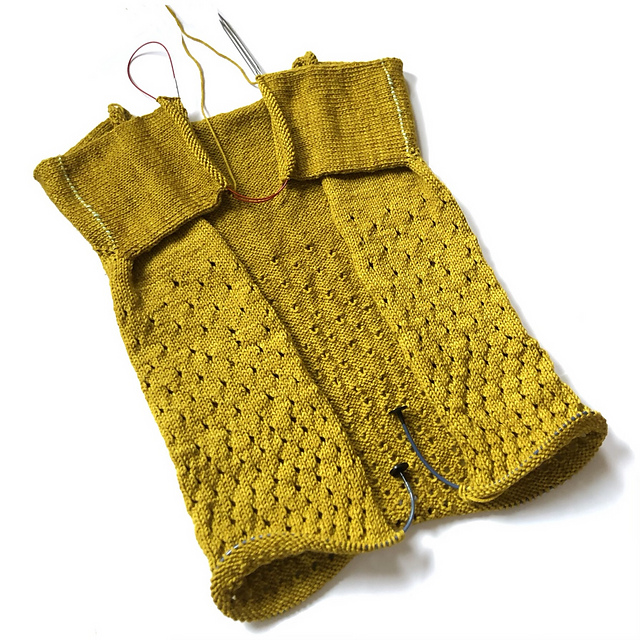 Ravelry: workingthread's Campside Cardi