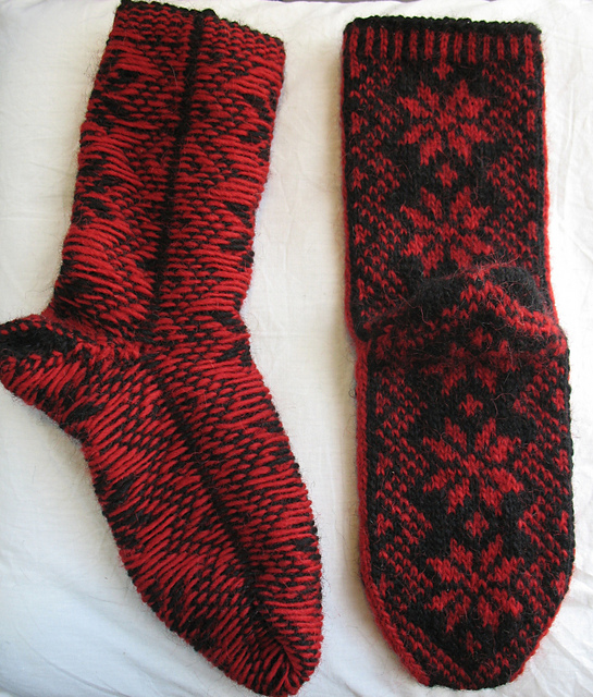 Ravelry: Norwegian Socks from Postcard pattern by wwwera
