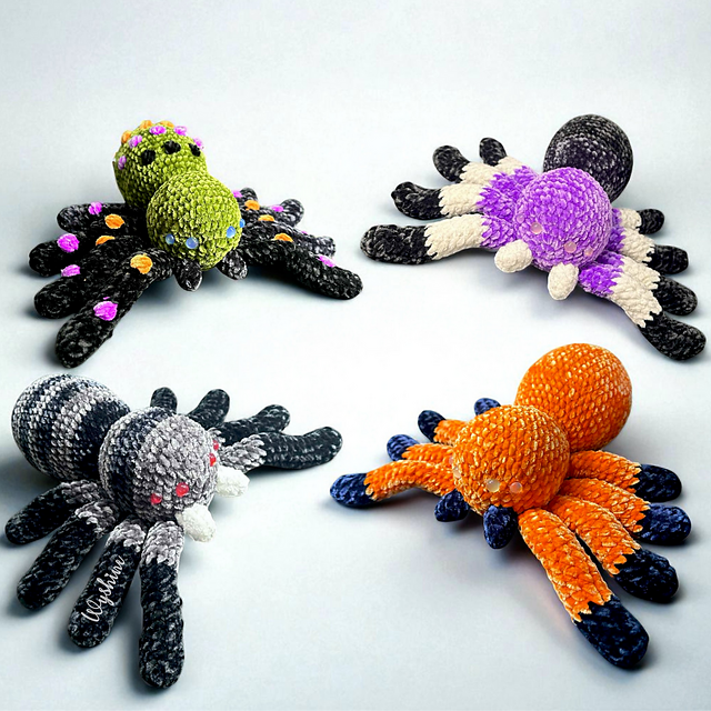 Ravelry: Realistic Halloween Spiders pattern by wyshinecrochet