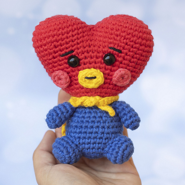 Ravelry: Tata BT21 pattern by Nerea Gomis