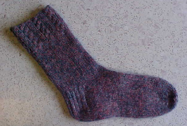 Ravelry: Worsted Weight Socks S-01 pattern by Leslie Verts