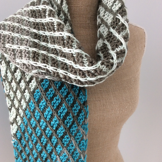 Ravelry: xstitch's Radiant Gradient Bias Scarf