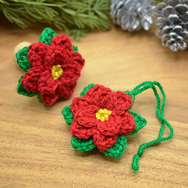 Ravelry: Poinsettia Ornament pattern by Nora Xu