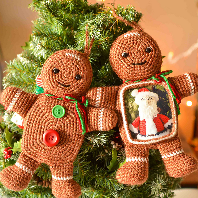 Ravelry: Gingerbread Frame Ornament pattern by Nora Xu