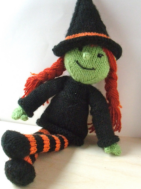 Ravelry: Little Halloween Witch pattern by Karyn Bonfiglio