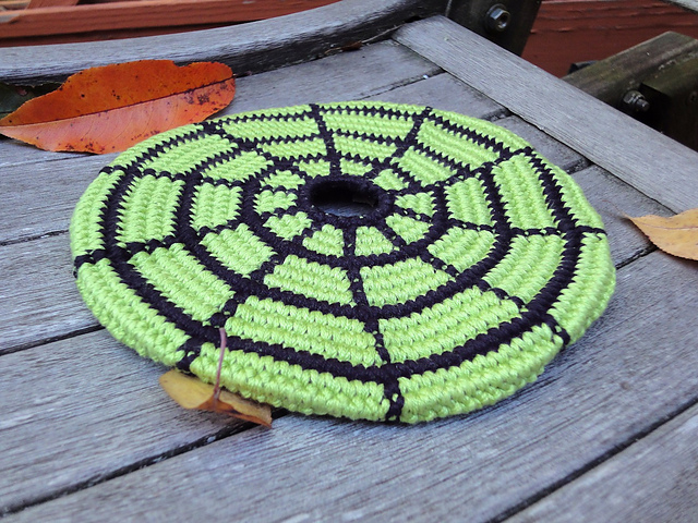 Ravelry: Spider Web Pocket Flyer pattern by Diane Lyles