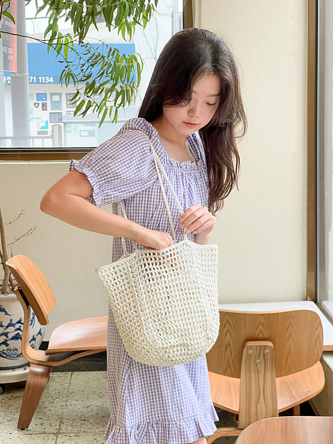 Ravelry: Metallic H BAG pattern by Yarna