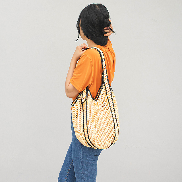Ravelry: Lattan Vacance Line Bag pattern by Yarna