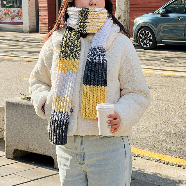 Ravelry: Happywool Mixnut Muffler pattern by Yana Park