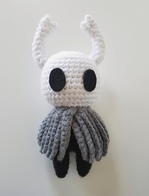 Ravelry: Hollow Knight pattern by yarnandclay