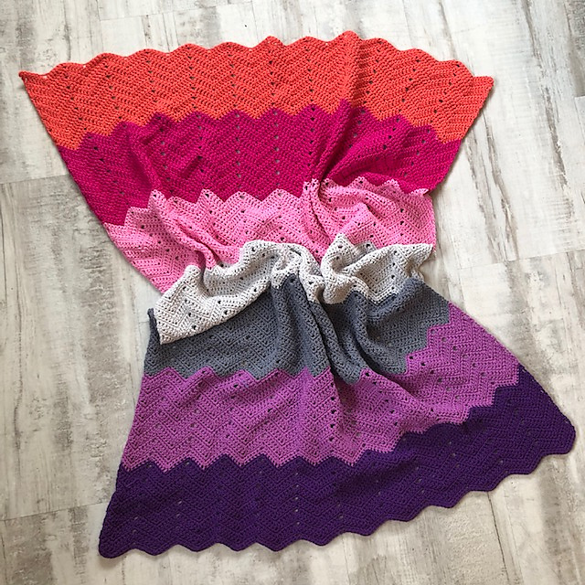 Ravelry: Raspberry Ripple pattern by Tracy Pipinich