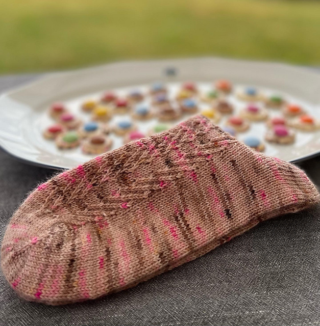 Ravelry: Chocolate Kisses Socks pattern by Anna Friberg