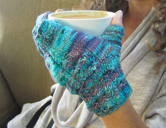 Ravelry: Northbound Mitts pattern by Beverly S.