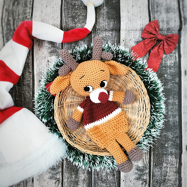 Ravelry: Reindeer lovey pattern by Yarn over with Natasha Smuts