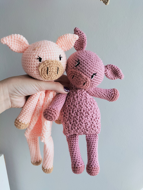 Ravelry: cuddle me pig amigurumi pattern by Yarn over with Natasha Smuts