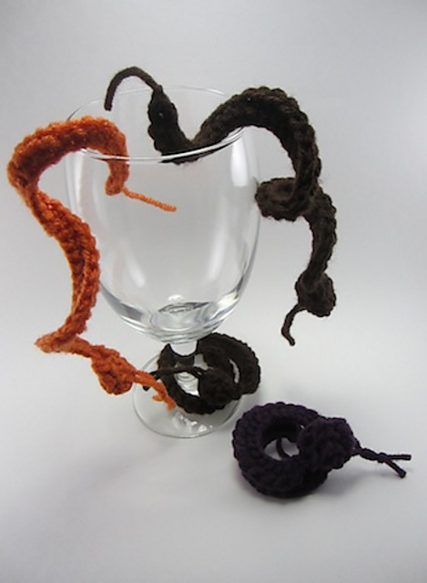 Ravelry: Curly Snake pattern by Olive Algid