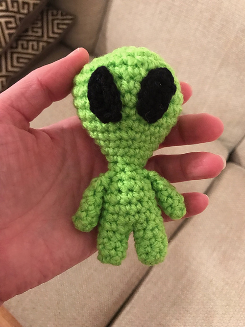 Ravelry: Quick Alien Amigurumi pattern by Yarns N Nobles