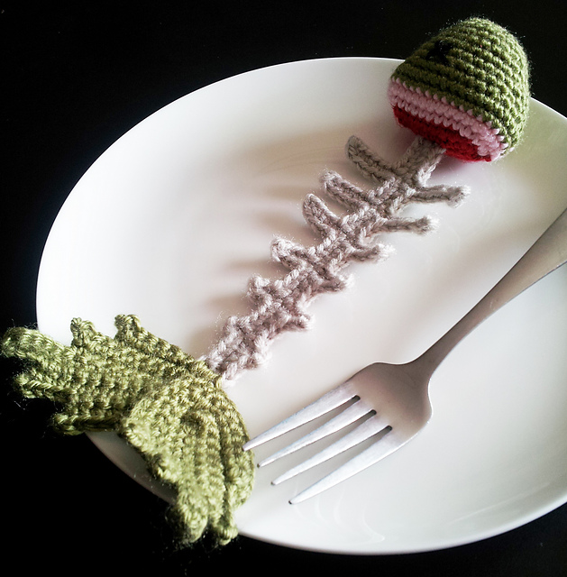 Ravelry: yarrhooked's Skelly Fish