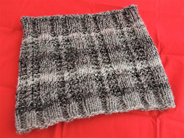 Ravelry: Twisted Rib Cowl Variation pattern by YaYa Lovestoknit