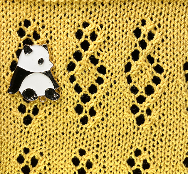 Ravelry: Lantern Lace pattern by Vicki Monthei