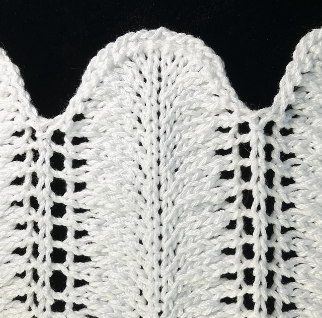 Ravelry: Prince of Wales' Feathers pattern by Vicki Monthei