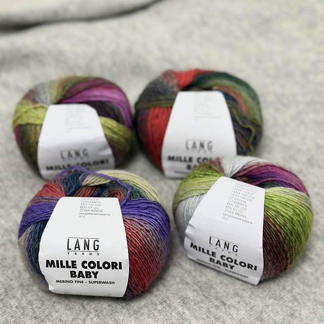 Ravelry: yvonnelinhk's ZickZack Scarf