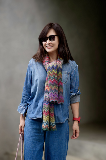 Ravelry: yvonnelinhk's ZickZack Scarf
