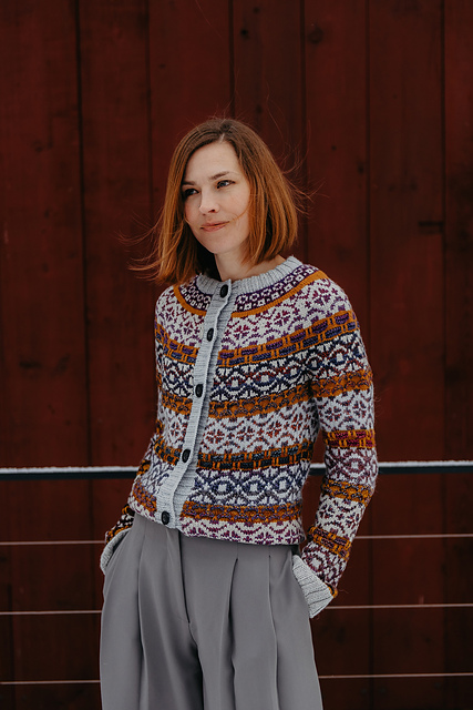 Ravelry: Rujuu Sweater pattern by Zanete Knits